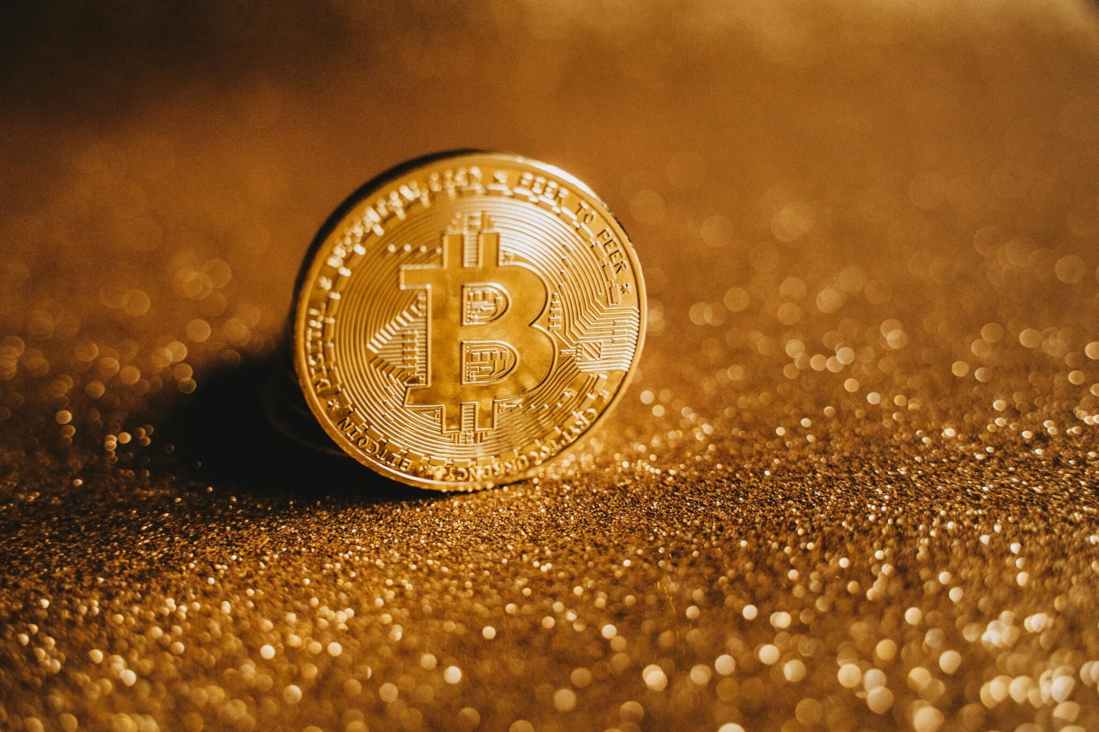 What is Bitcoin? The Ultimate Beginner’s Guide for 2025 (Easy & Safe)